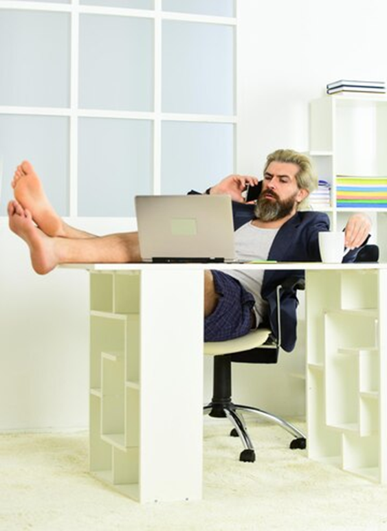 How To Elevate Your Legs While Sitting At A Desk | FlexiSpot